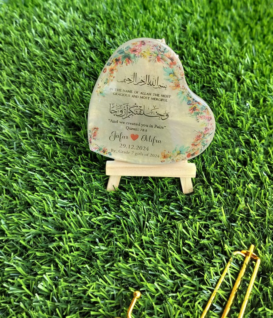 Heart frame- 4 inches with stand – Sudharts